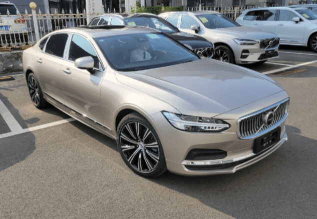 价格亲民,尺寸差不多,销量差的沃尔沃S90真不如BBA同级？横评奉上_搜狐汽车_搜狐网