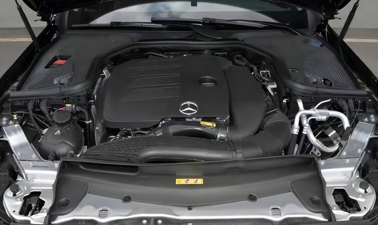 价格亲民,尺寸差不多,销量差的沃尔沃S90真不如BBA同级？横评奉上_搜狐汽车_搜狐网