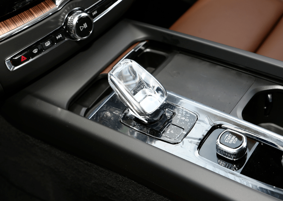 探店沃尔沃XC60：10W+的优惠给力，但有人仍在纠结Q5L_搜狐汽车_搜狐网