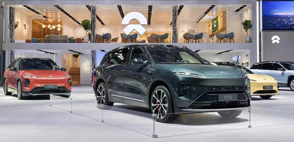 蔚来全新ES8、EC7亮相西安 1月蔚来ET5销量已超过宝马3 与奔驰C接近_搜狐汽车_搜狐网
