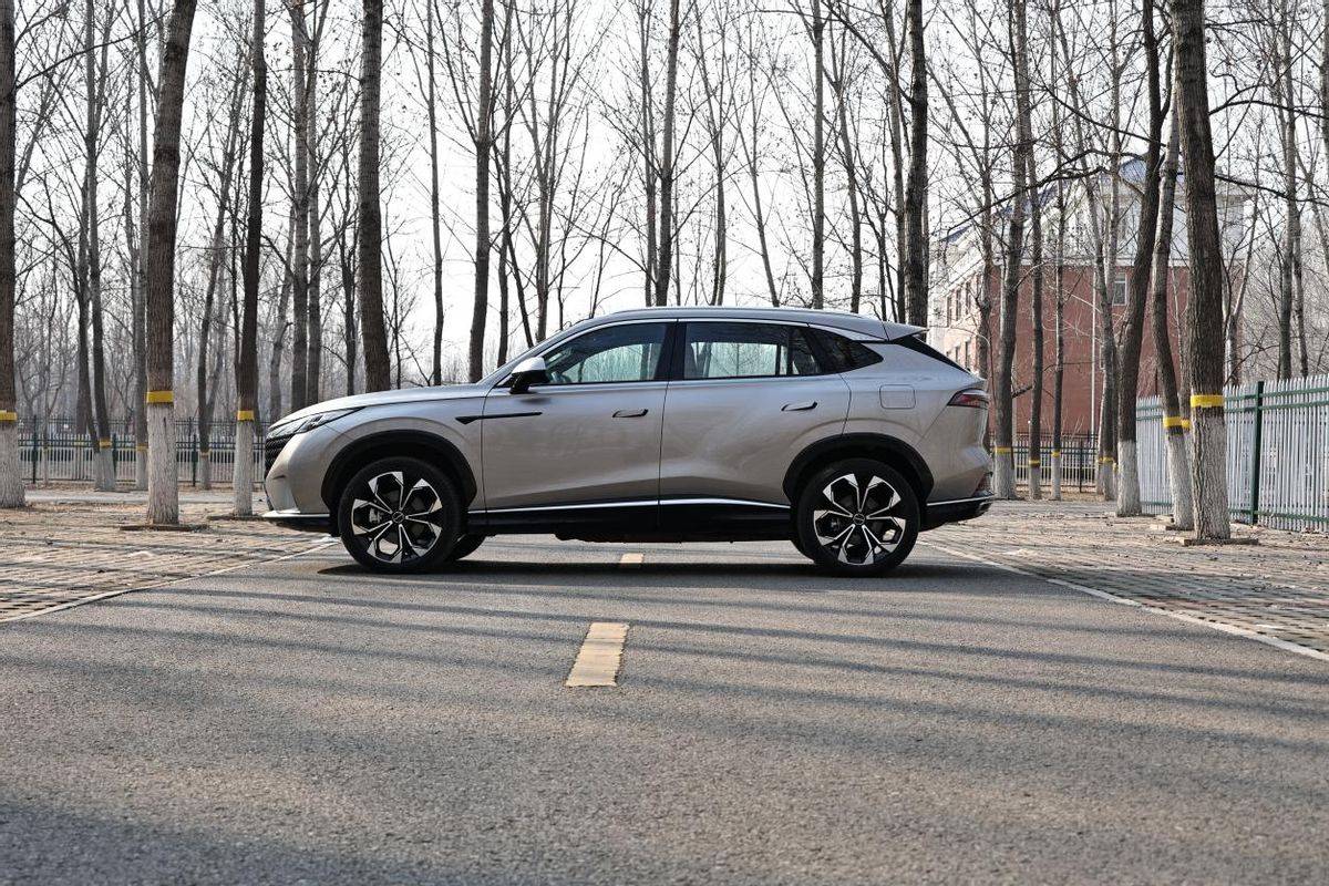 动力澎湃，油耗超低，北京试驾全新第三代荣威超混eRX5_搜狐汽车_搜狐网