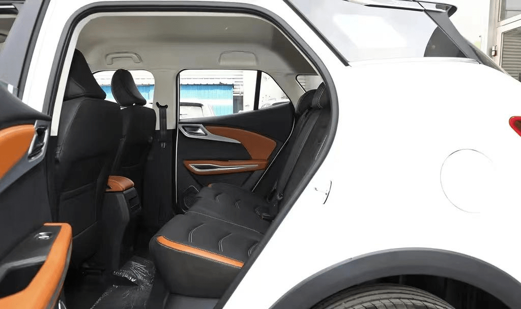 售价5.98万元，众泰T300L通过国六b排放，搭载1.5L+5MT动力组合_搜狐汽车_搜狐网