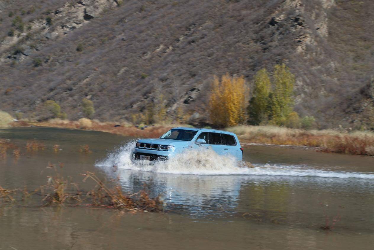 想对无趣的生活说No？ 你需要一台BJ60带家人玩转春天_搜狐汽车_搜狐网