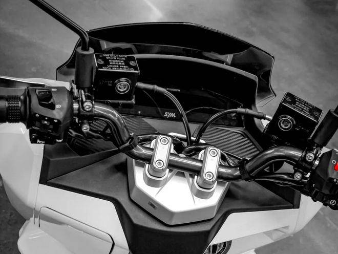 售价1.88万，解读三阳巡航踏板JET,150X：水冷电喷，标配TCS、ABS_搜狐汽车_搜狐网