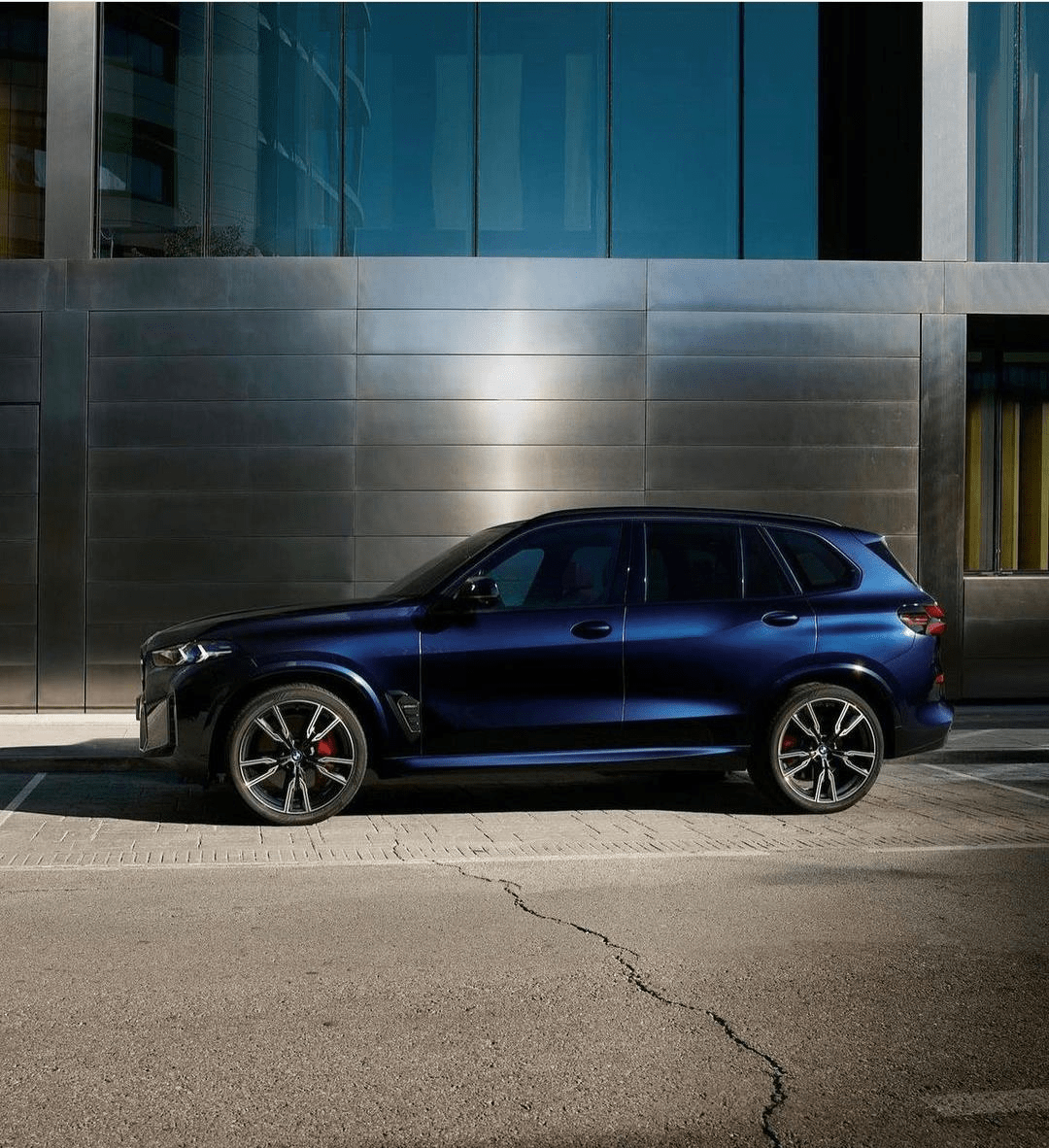 新款宝马X5 M60i官图发布 造型激进 配4.4T发动机_搜狐汽车_搜狐网