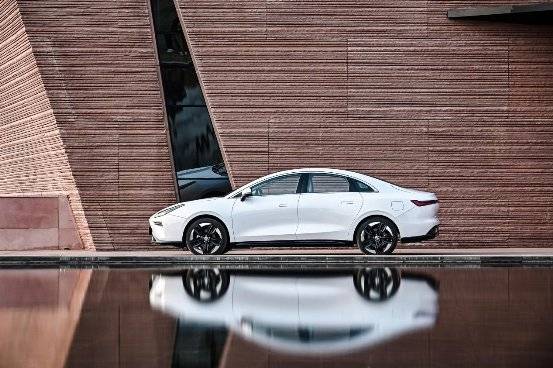 合创A06对标长安深蓝SL03：硬实力才是自信的源泉_搜狐汽车_搜狐网