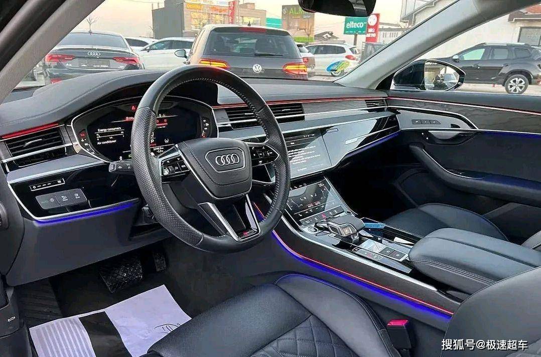 奥迪A8的“旗舰”，双涡轮+8AT+长轴距，气场更强大，细节升级明显_搜狐汽车_搜狐网