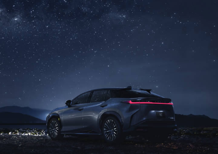 新势力与老江湖PK：蔚来ES6对比全新雷克萨斯RZ_搜狐汽车_搜狐网