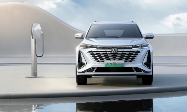 百公里油耗低至0.9L “国民SUV”CS75 PLUS也“带电”了！_搜狐汽车_搜狐网