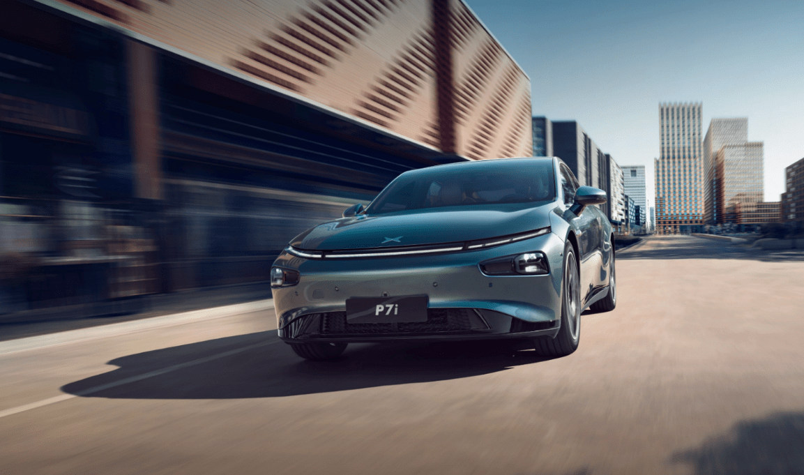 千呼万唤始出来！新款小鹏P7i售价24.99万起，哪个版本更值得入手_搜狐汽车_搜狐网