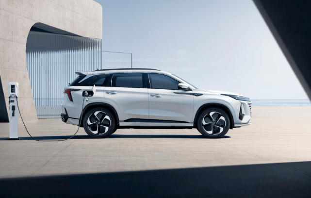 将于四月底上市 第三代长安CS75 PLUS智电iDD正式亮相_搜狐汽车_搜狐网