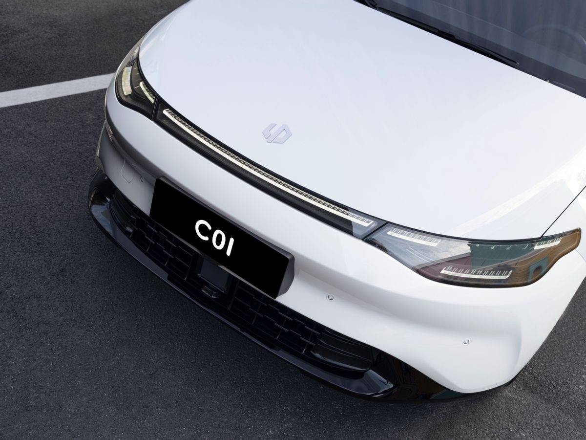 深蓝SL03和零跑C01二选一怎么选？从实用性角度聊一聊_搜狐汽车_搜狐网