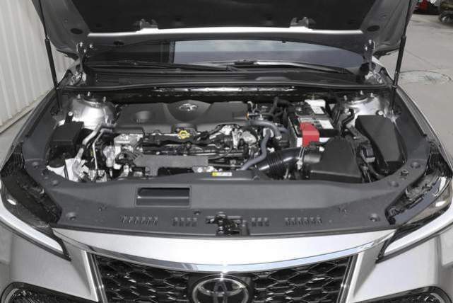 配2.5L+8AT，车长4990mm，优惠3万的亚洲龙，还可以再等等？_搜狐汽车_搜狐网