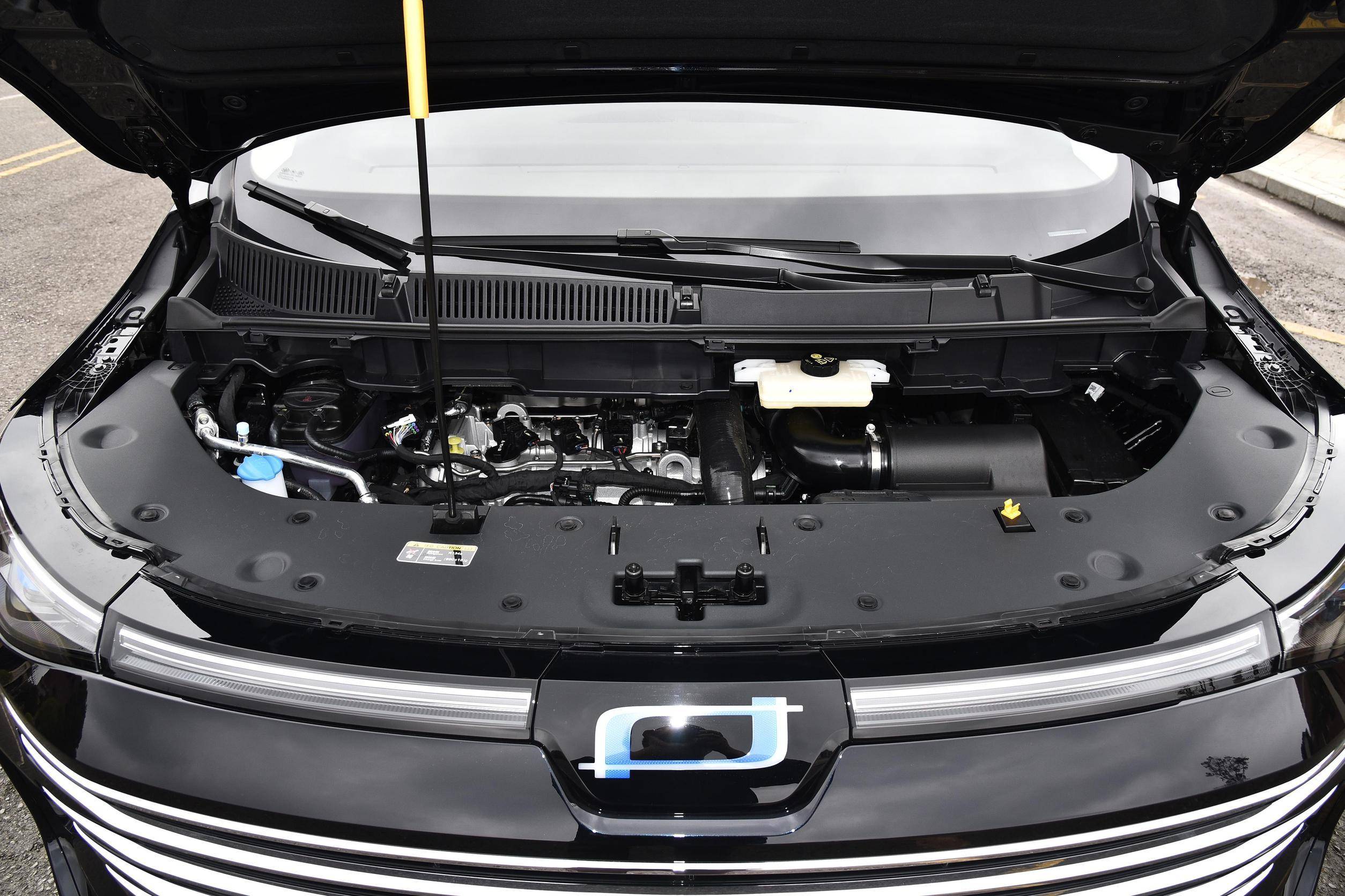 搭载2.0T+8AT，一汽奔腾M9开启预售，23.58万元起_搜狐汽车_搜狐网