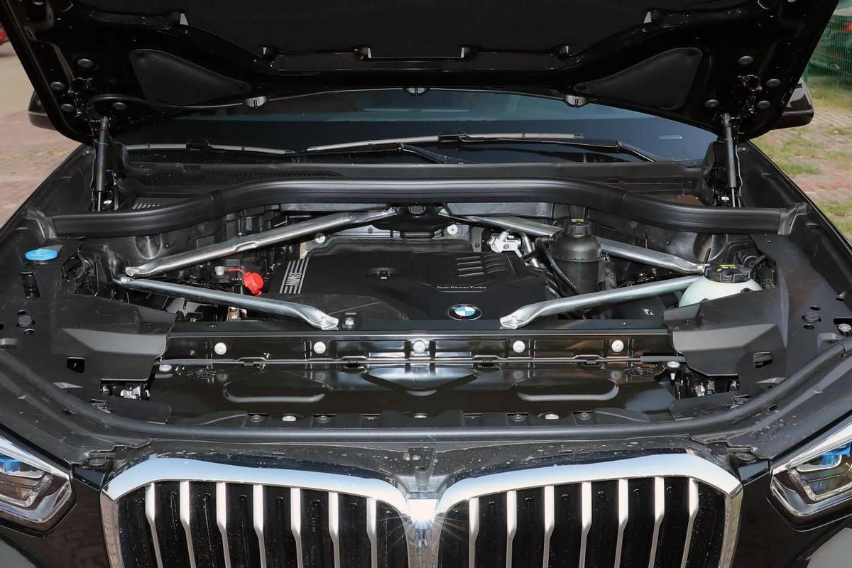 60万级豪华SUV之争！蔚来ES8行政版和宝马X5 30Li尊享型，该选谁？_搜狐汽车_搜狐网