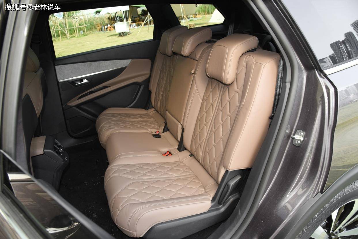 法系车绷不住了，从22万跌至13万多，配1.8T+8AT，跑高速稳如老狗_搜狐汽车_搜狐网