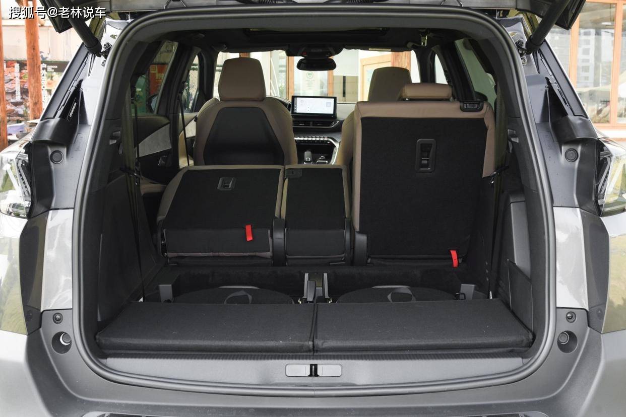 法系车绷不住了，从22万跌至13万多，配1.8T+8AT，跑高速稳如老狗_搜狐汽车_搜狐网