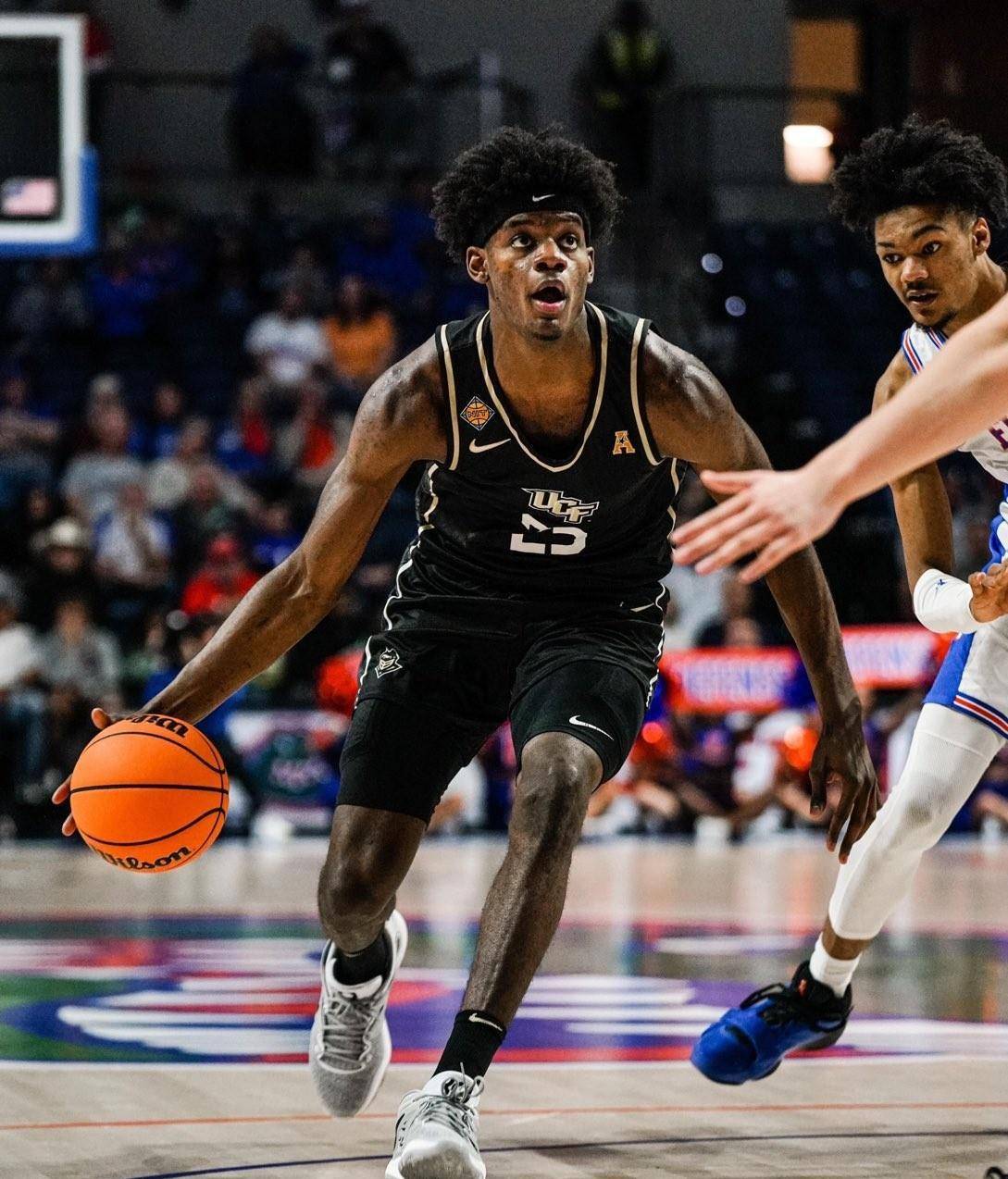 UCF新人前锋泰勒-亨德里克斯宣布参加2023年NBA选秀_Taylor_球员_赛季