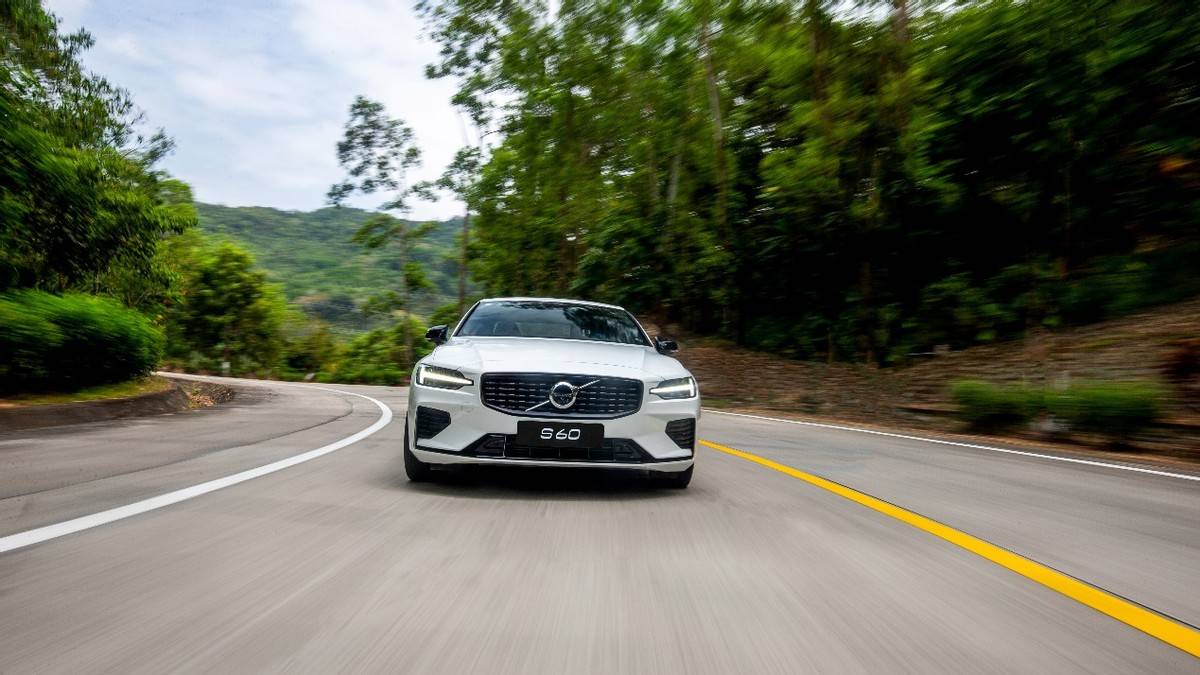试驾沃尔沃S60 T8：你以为的那些，可真不是它的真实表现_搜狐汽车_搜狐网