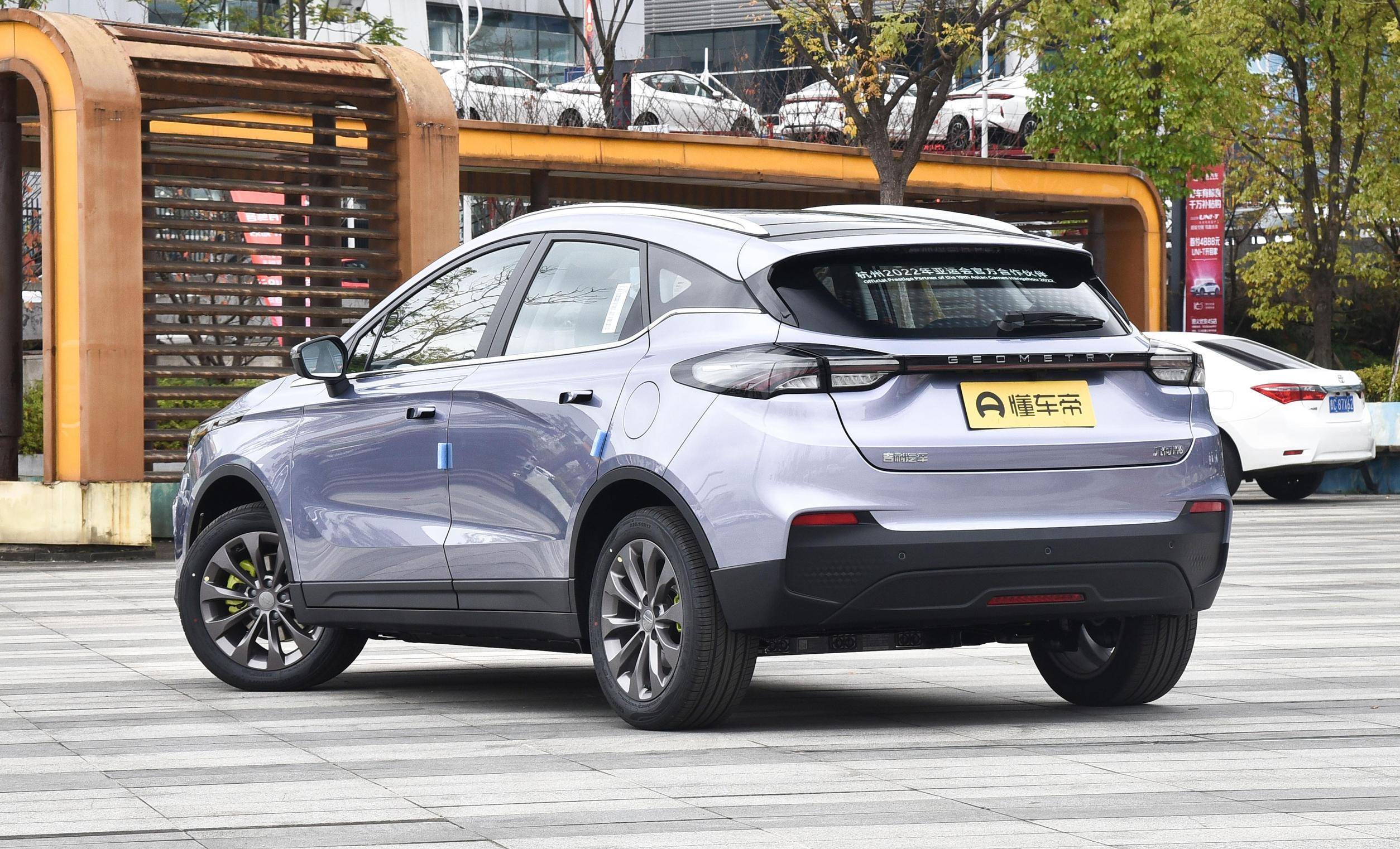 背靠吉利，“鸿蒙”加持的纯电SUV，14.98万起售，几何M6该怎么选_搜狐汽车_搜狐网