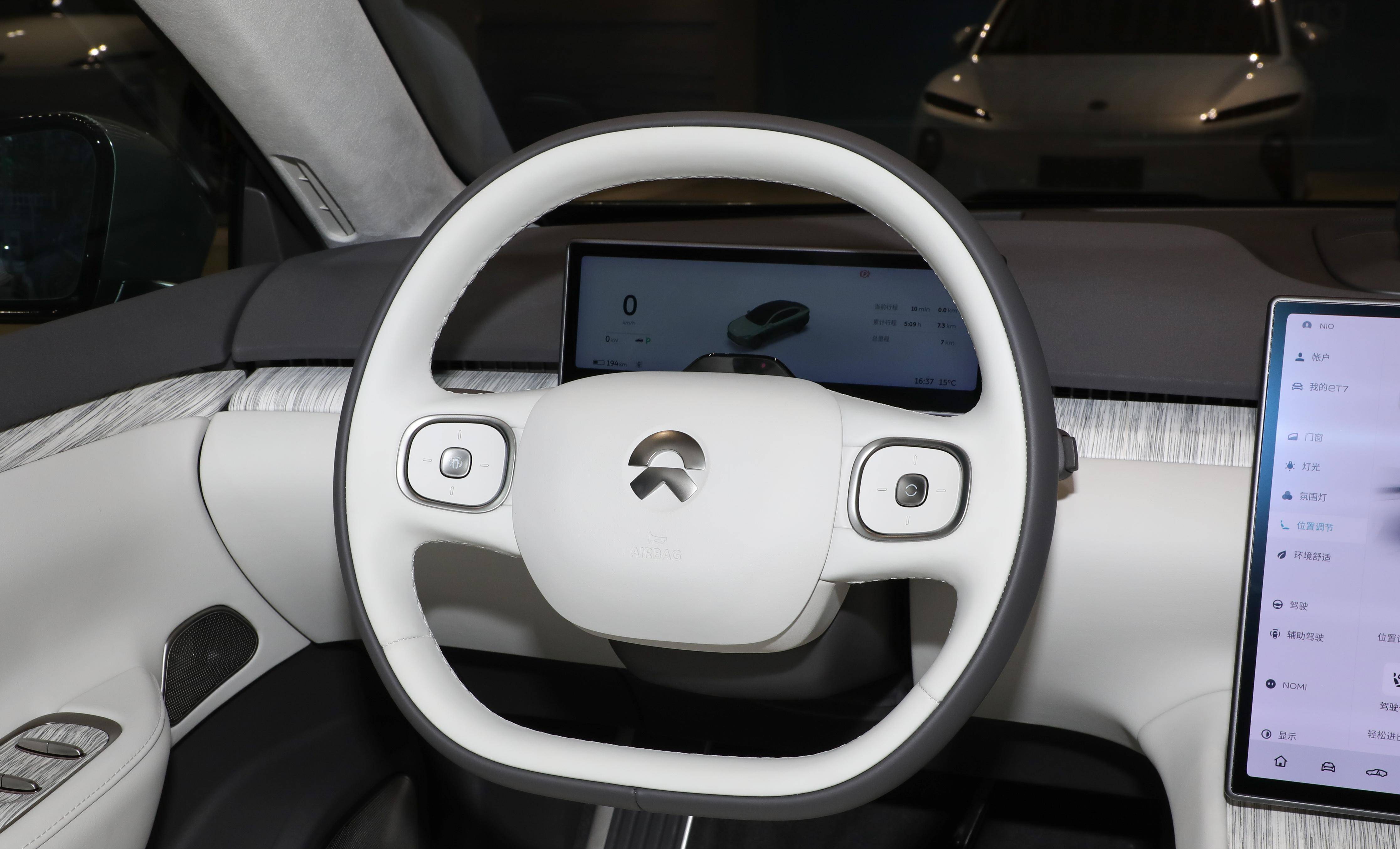 指导价45.80万的2023款 75kWh版蔚来ET7为何卖得这么贵_搜狐汽车_搜狐网