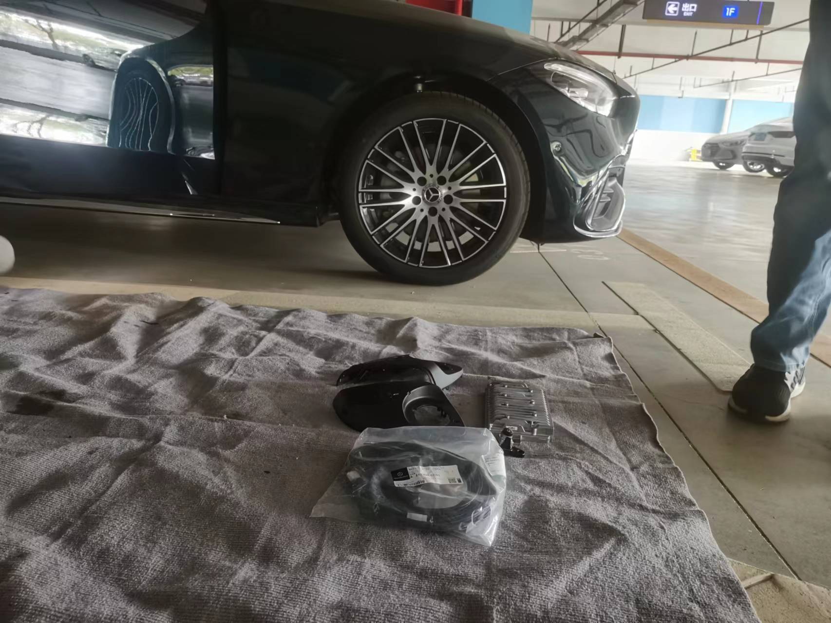 2022款23款奔驰C260升级原厂360全景影像，老司机也有磕碰的时候_搜狐汽车_搜狐网