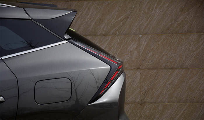 4月预售，搭8155芯片+银河OS，试驾全新吉利博越COOL_搜狐汽车_搜狐网