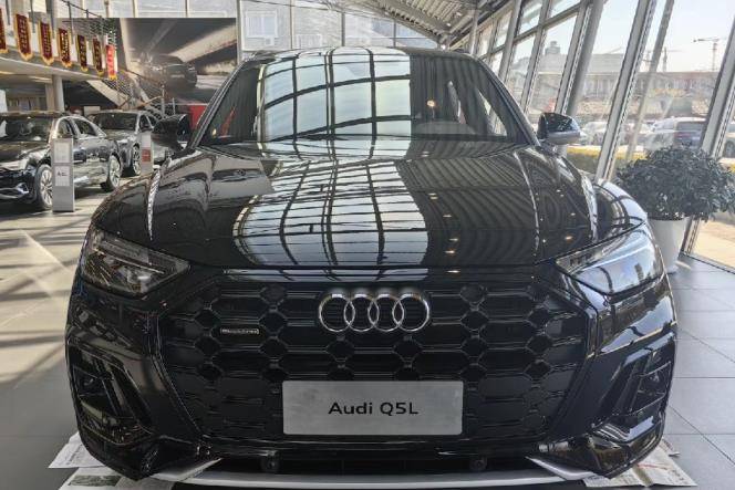 2023款奥迪Q5L到店，外观设计得体，配置调整，2.0T动力输出流畅_搜狐汽车_搜狐网