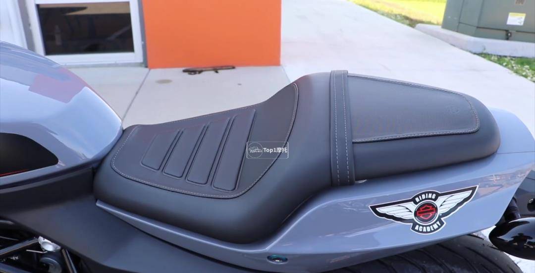 新车提前看：哈雷X350实车遭提前曝光，美式复古风格运动街车_搜狐汽车_搜狐网