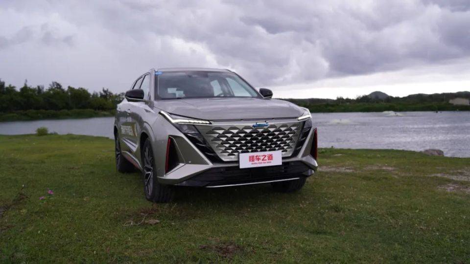 欧尚Z6新增2.0T，回头率高，顶配不到14万！_搜狐汽车_搜狐网