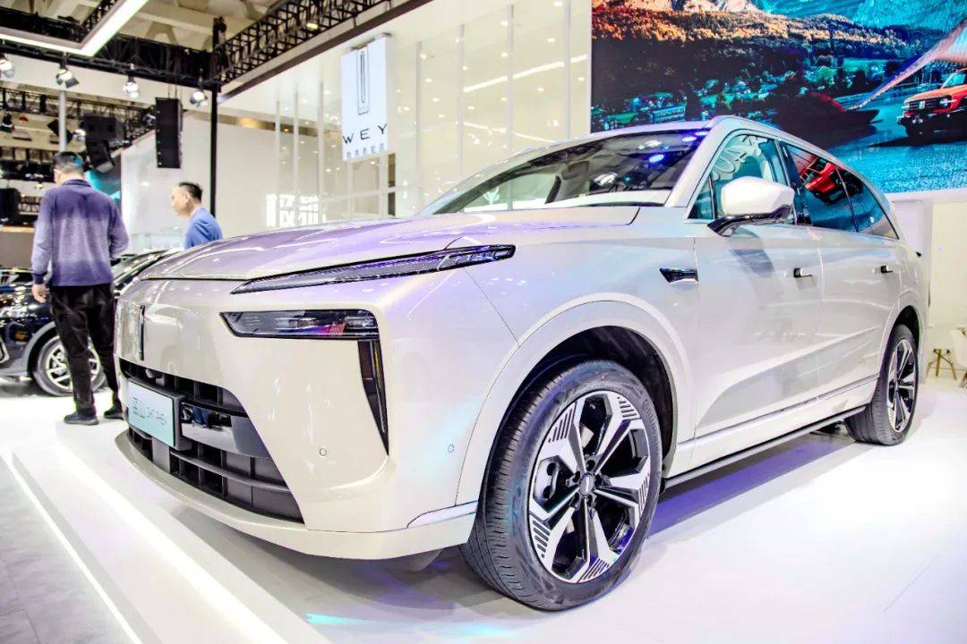 魏牌蓝山DHT-PHEV：一款有野心的大六座插电混SUV_搜狐汽车_搜狐网