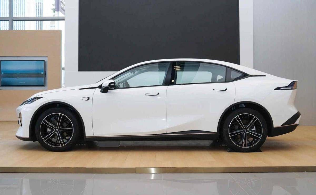 深蓝SL03纯电版实力如何？是否值得入手？深度解读告诉你_搜狐汽车_搜狐网