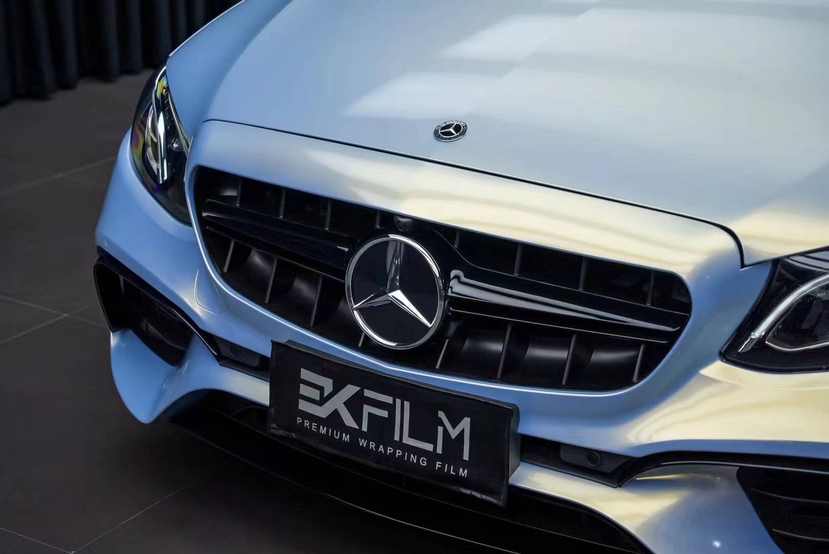 奔驰E300-EKFILM改色膜远峰蓝魅金（亮），朦胧又梦幻_搜狐汽车_搜狐网