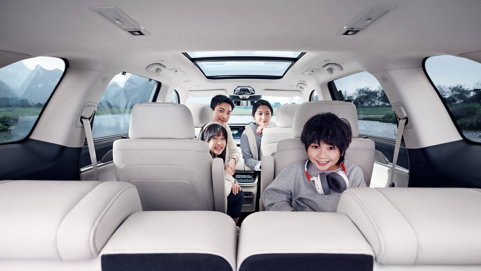 大六座舒适电动SUV魏牌蓝山27.38万元起售！比“500万以内最好的SUV”更好_搜狐汽车_搜狐网