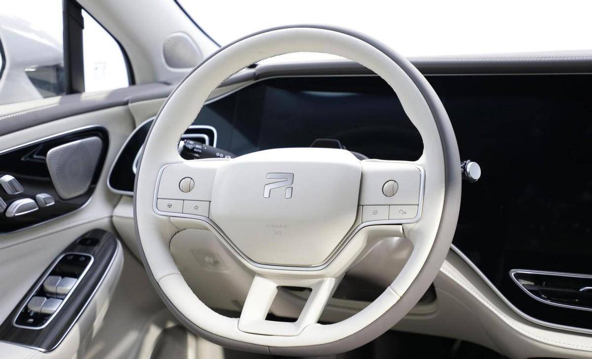 飞凡F7新款推出，666km超长纯电续航，时尚外观，很适合年轻人！_搜狐汽车_搜狐网