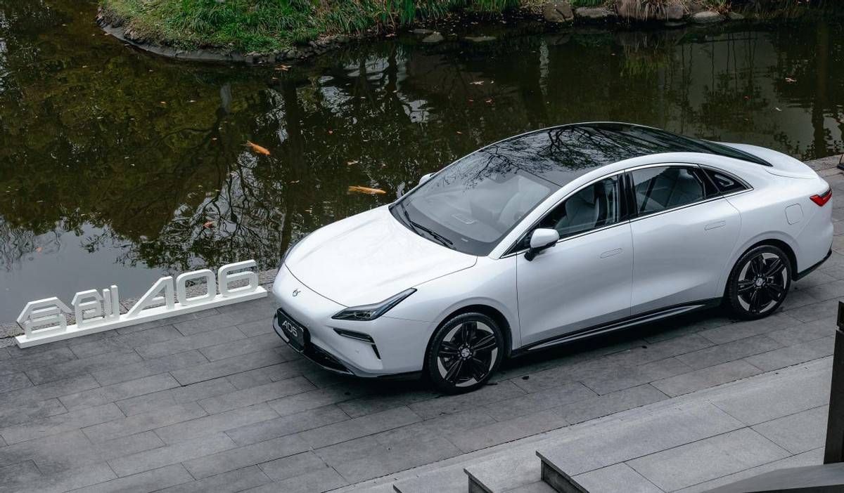 两台同级纯电轿跑，深蓝SL03与合创A06该如何选？_搜狐汽车_搜狐网