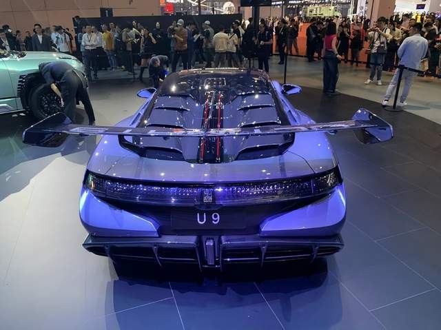 它来了，比亚迪仰望U8/U9带着两大核心技术，亮相上海车展！_搜狐汽车_搜狐网