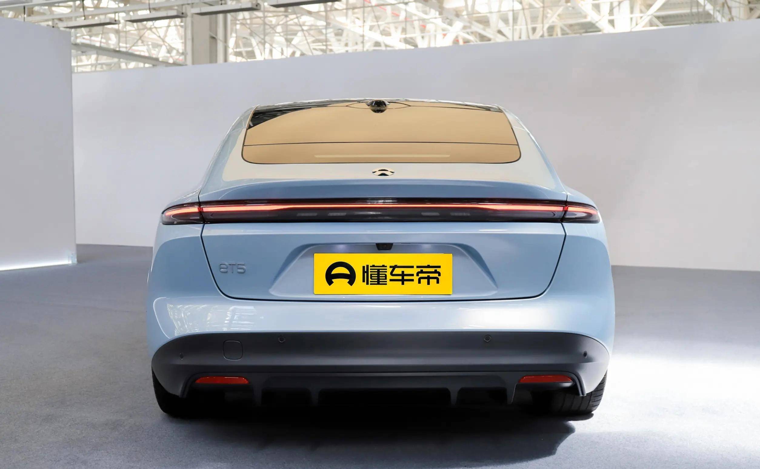 蔚来ET5：售价32.80万起！电动四驱！配490马力！值不值？_搜狐汽车_搜狐网