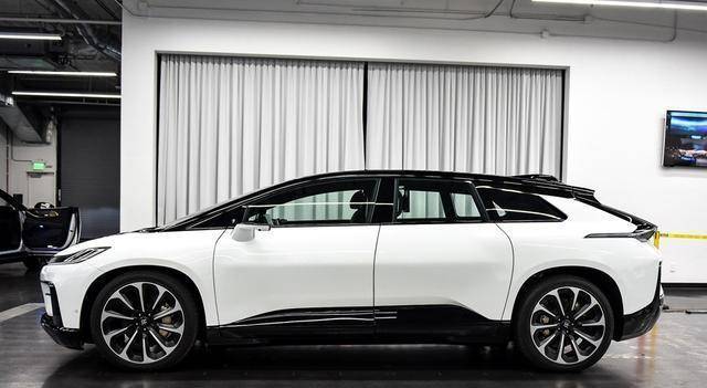 FF91首辆量产车正式下线，外观很前卫科幻，1050马力，续航700km_搜狐汽车_搜狐网