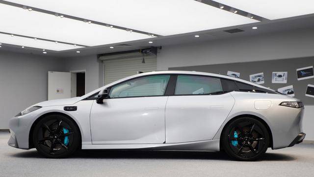 预售21.99万元起，就配旋翼门+电动尾翼，昊铂HyperGT真能打？_搜狐汽车_搜狐网