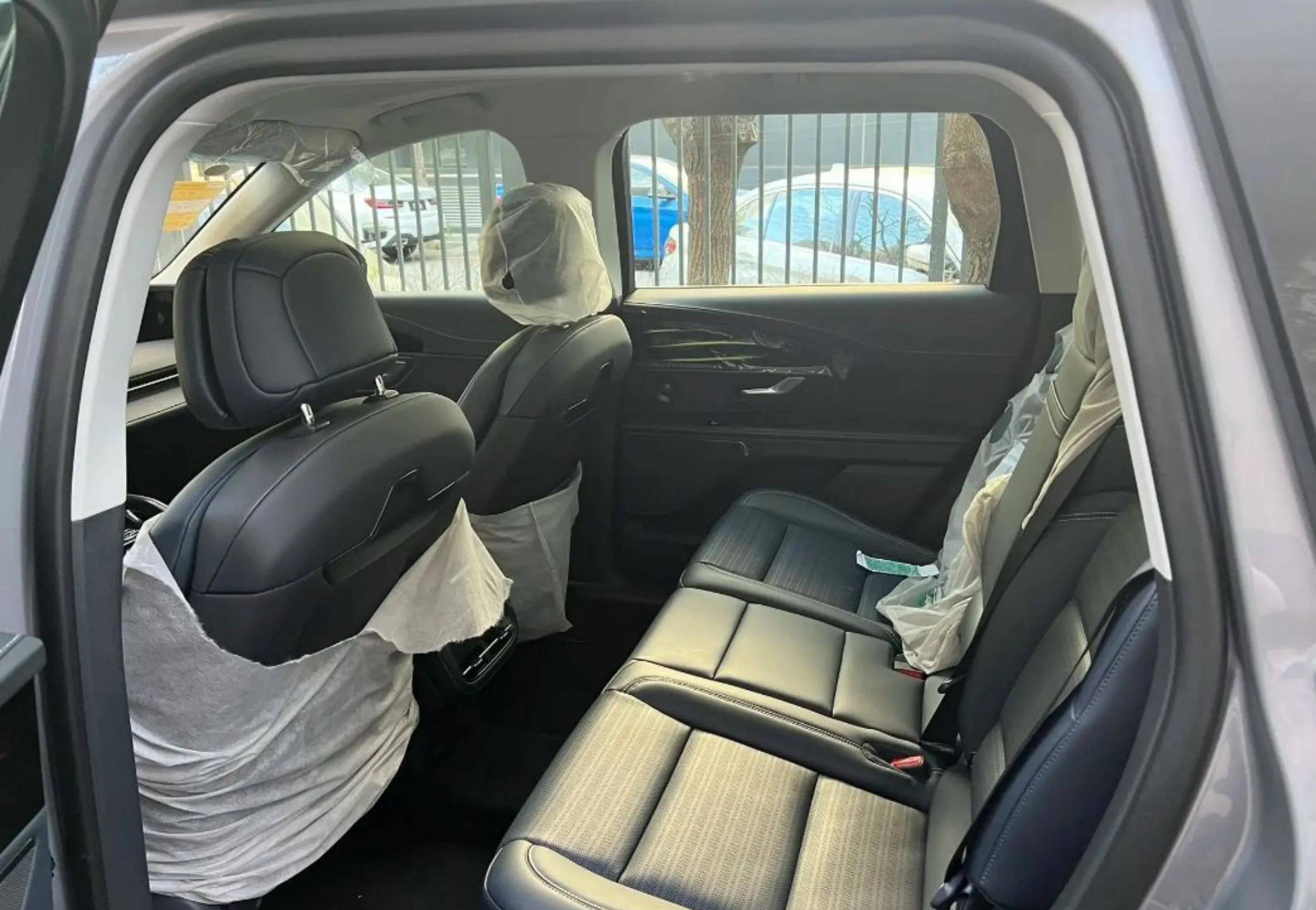 2023中型SUV看看这三款！都是大五座，空间大舒适，高速120km不飘_搜狐汽车_搜狐网