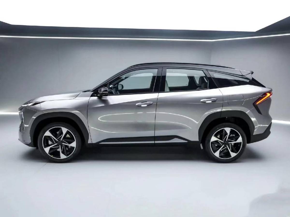 最强混动花落谁家？上海车展热门车型银河L7VS宋PLUS DM-i，你顶谁？_搜狐汽车_搜狐网