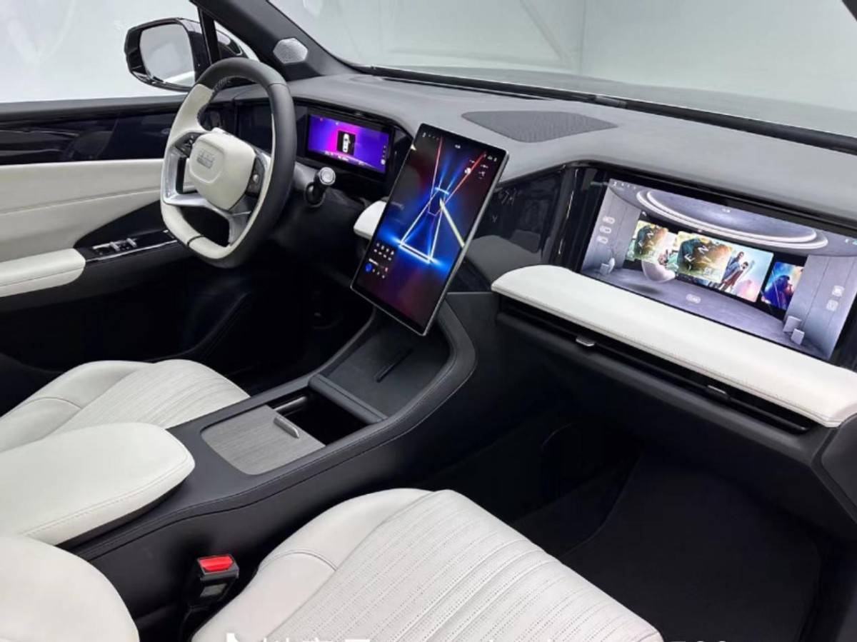 最强混动花落谁家？上海车展热门车型银河L7VS宋PLUS DM-i，你顶谁？_搜狐汽车_搜狐网