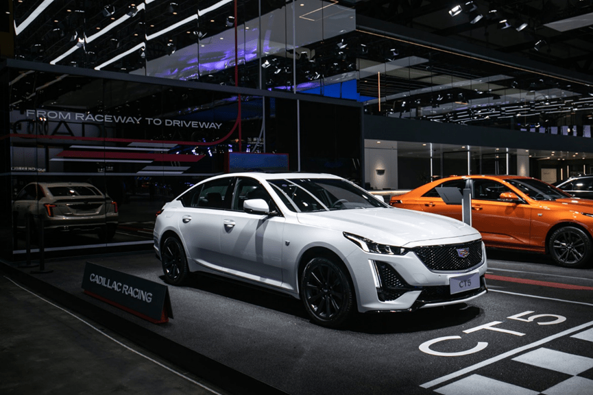你要的它都有，2023款凯迪拉克CT5亮相车展，难道不比“34C”香？_搜狐汽车_搜狐网