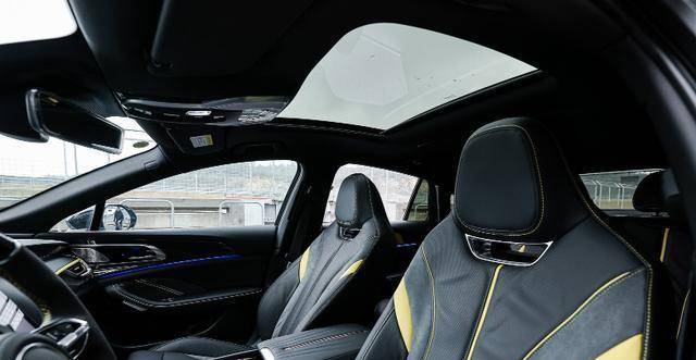 上市就被“国人捧红”，破百6.8秒，车长4990mm，不足20W质保终身_搜狐汽车_搜狐网