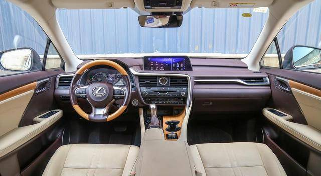 47.2万喜提雷克萨斯RX，2个月后再开凯迪拉克XT6，车主：差距明显_搜狐汽车_搜狐网