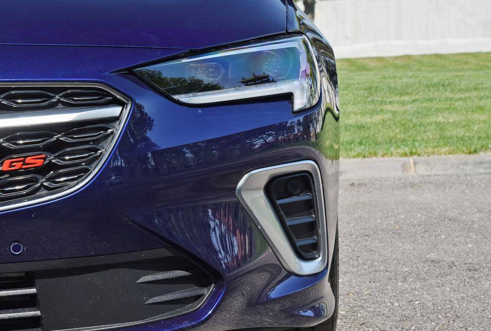 20款君威GS没让人失望，2.0T迸发237马力，关键还是可调节悬架_搜狐汽车_搜狐网