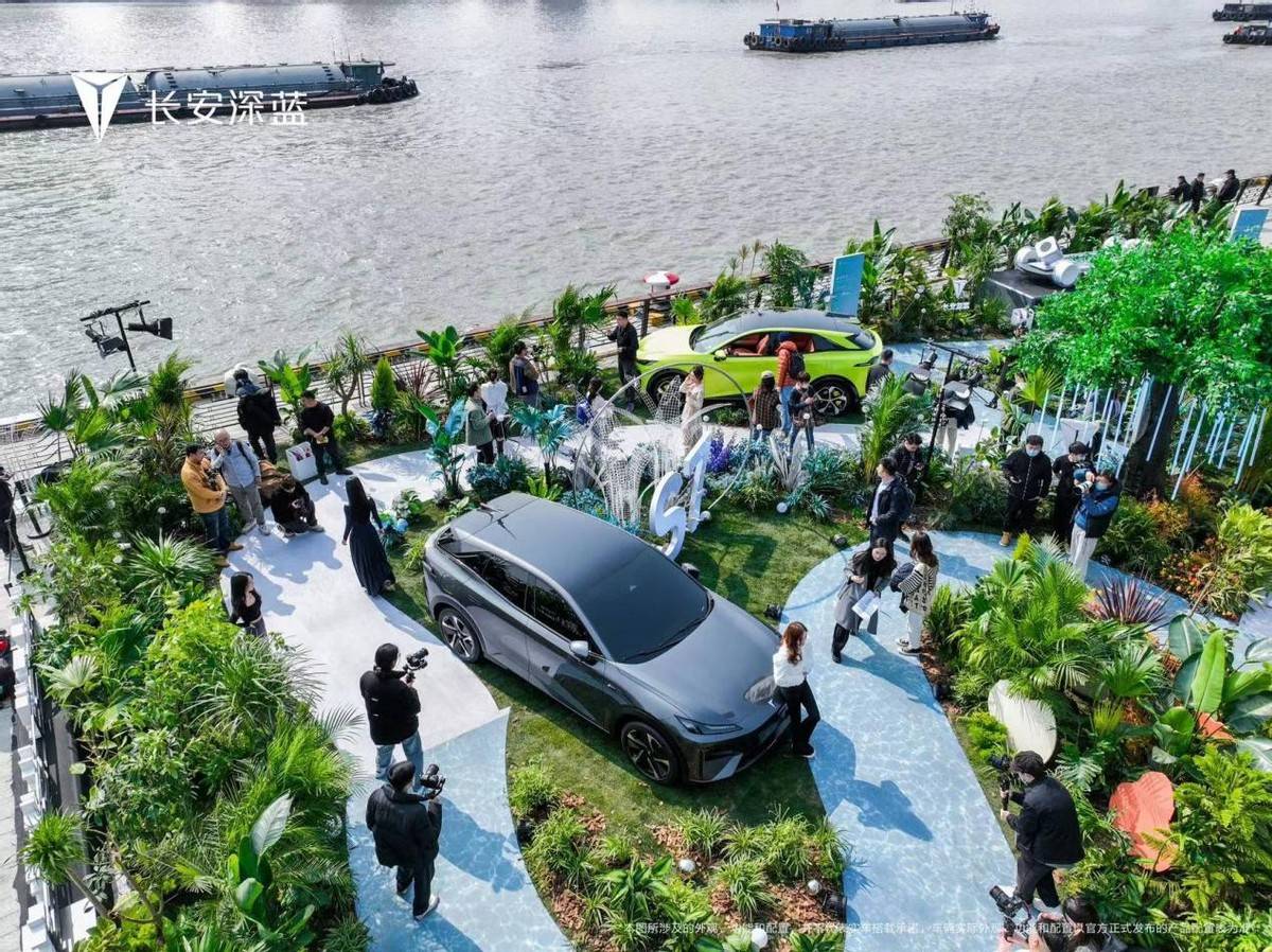 20万级中型SUV最新标杆，深蓝S7，高端体验不容错过！_搜狐汽车_搜狐网