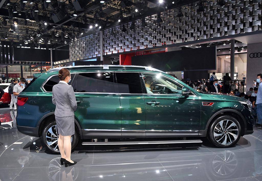 红旗HS7＋北京车展亮相，加长500mm，后排空间非常私人_搜狐汽车_搜狐网