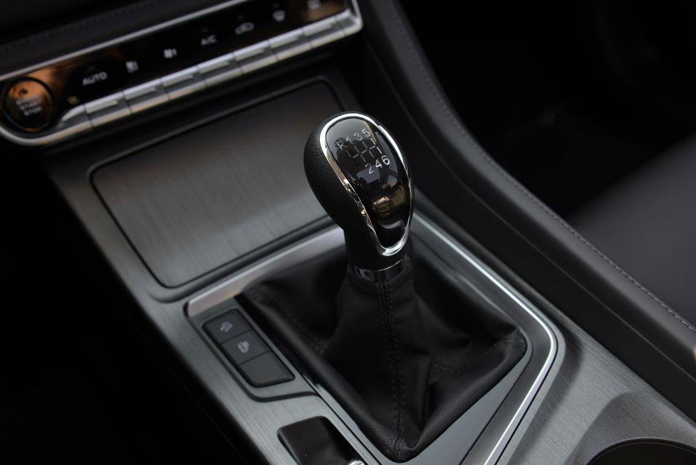 刚上市的高性价比SUV，1.5T＋156马力，8.89万起，完胜博越_搜狐汽车_搜狐网